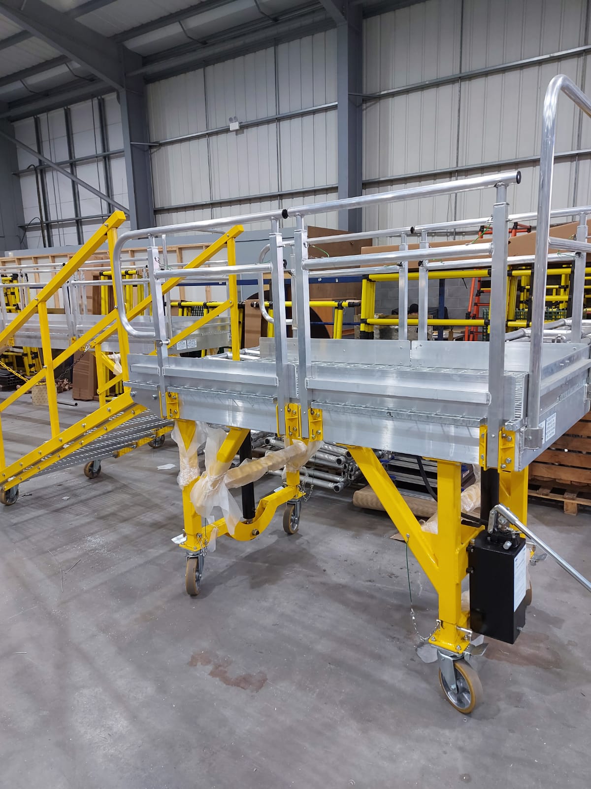 Manual Hydraulic Height Adjustable Vehicle Access Platforms | Working ...